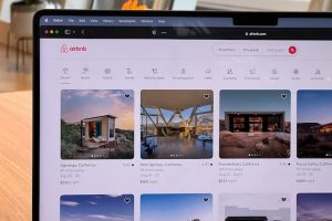 Airbnb SWOT Analysis - The Strategy Story